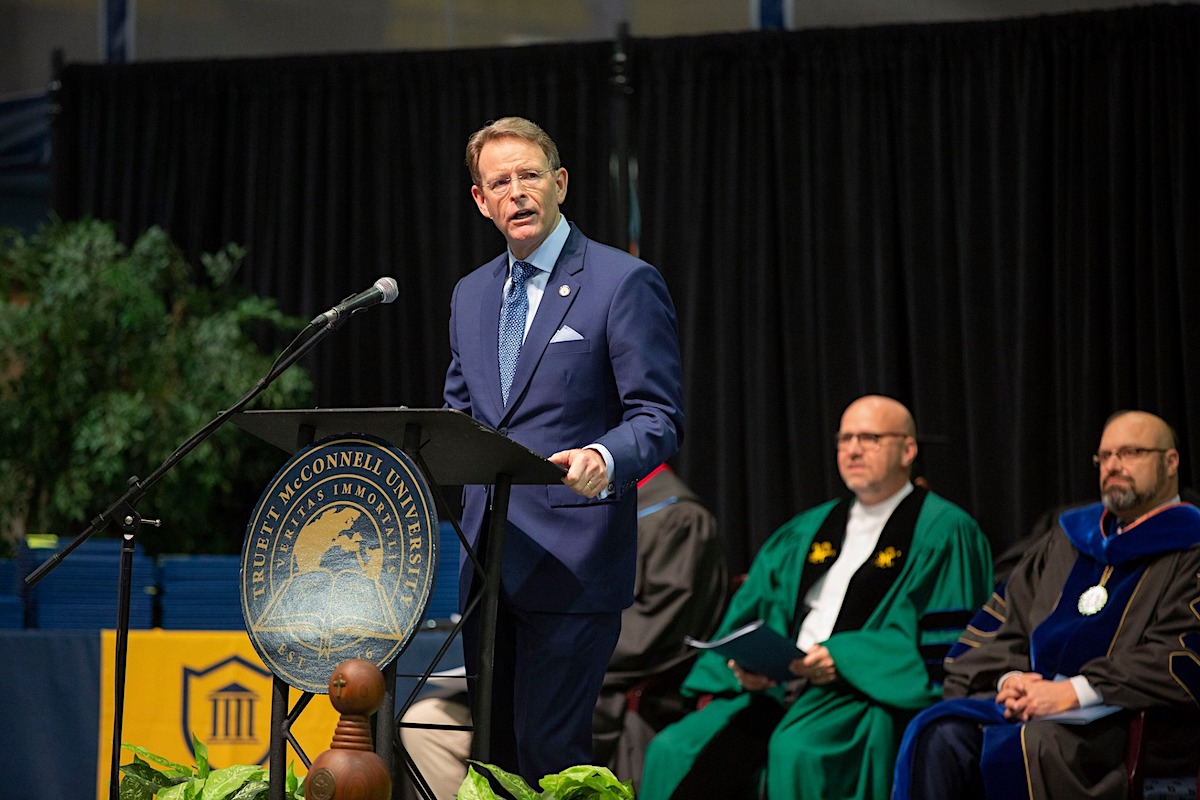 Tony Perkins speaks to largest graduating class in TMU history - Now ...