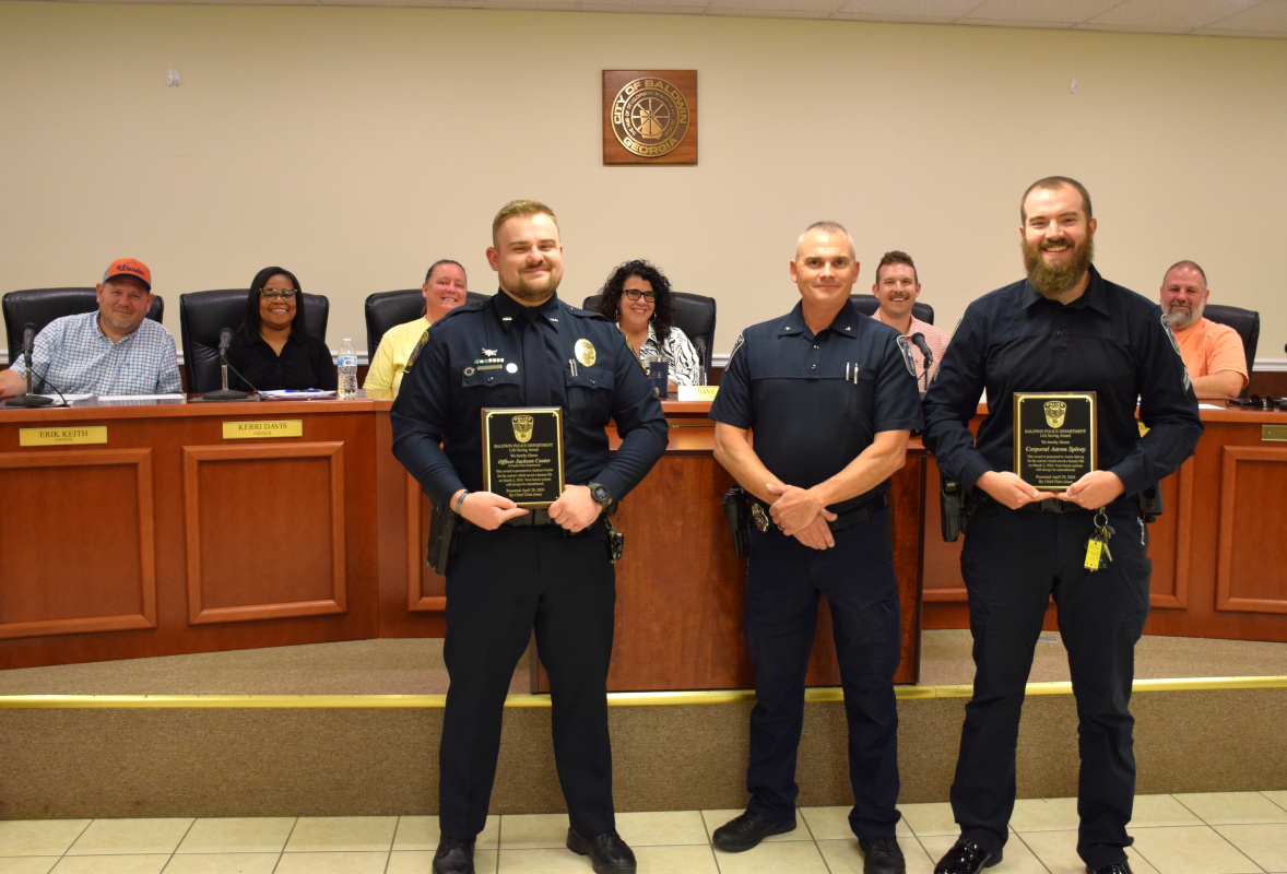 Baldwin commends officers for saving a man’s life - Now Georgia