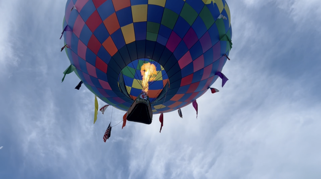 Up, Up and Away: Helen's balloon race won in record time - Now Georgia
