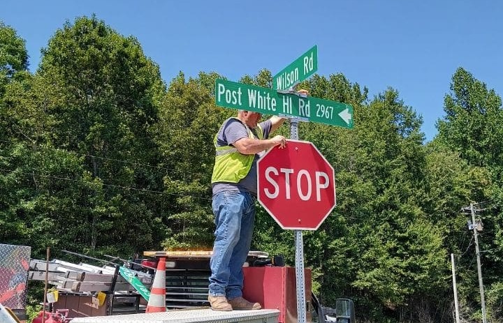New road signs now point the way in White County - Now Georgia