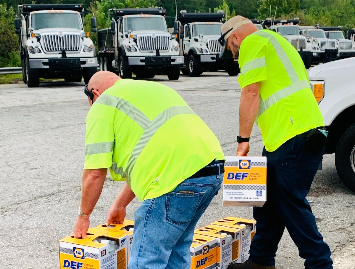 Northeast Georgia GDOT crews assist with cleanup efforts in Central ...