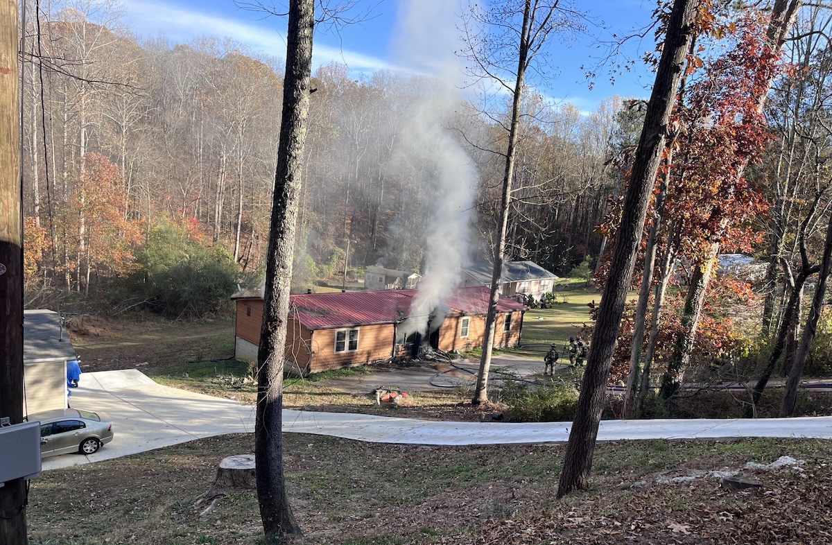Firefighters respond to house fire in Hall County - Now Georgia