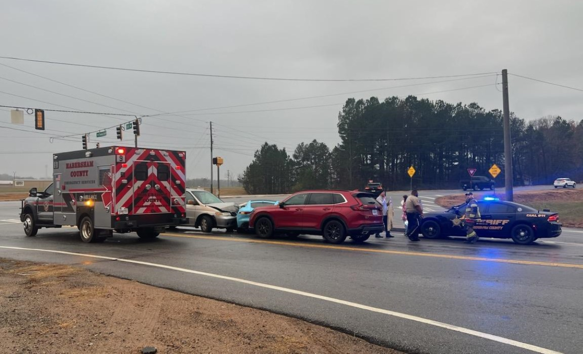 GSP details accident at GA 365 and GA 17 at Tommy Irvin interchange ...