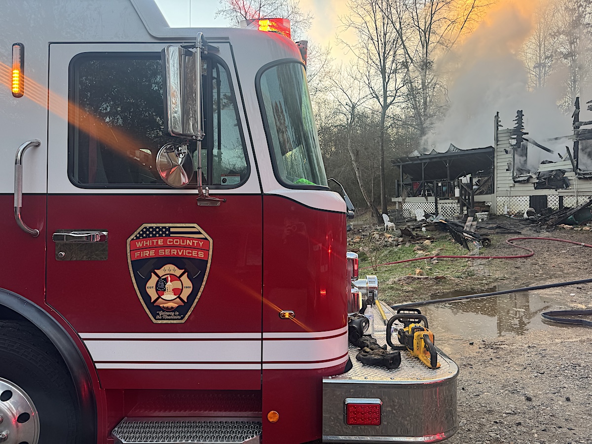 Passerby credited with saving family from burning home - Now Habersham
