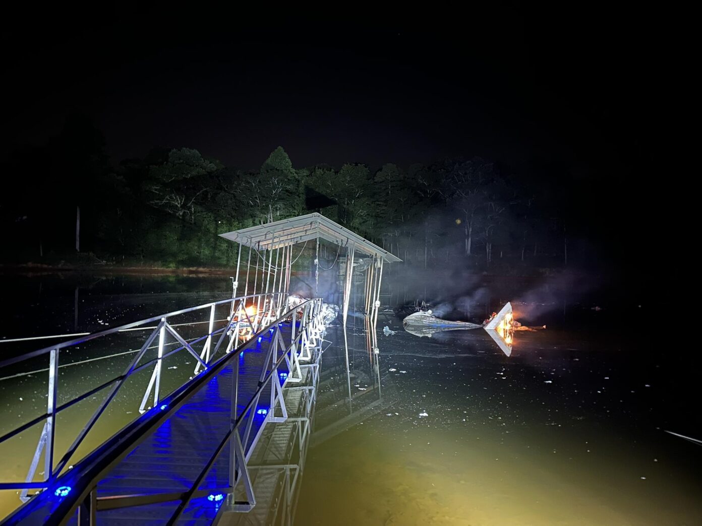 Fire destroys boats and dock on Lake Hartwell; electrical issue ...