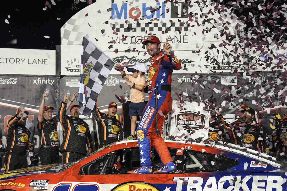 Briscoe wins 2nd straight Southern 500 to advance to 2nd round of ...