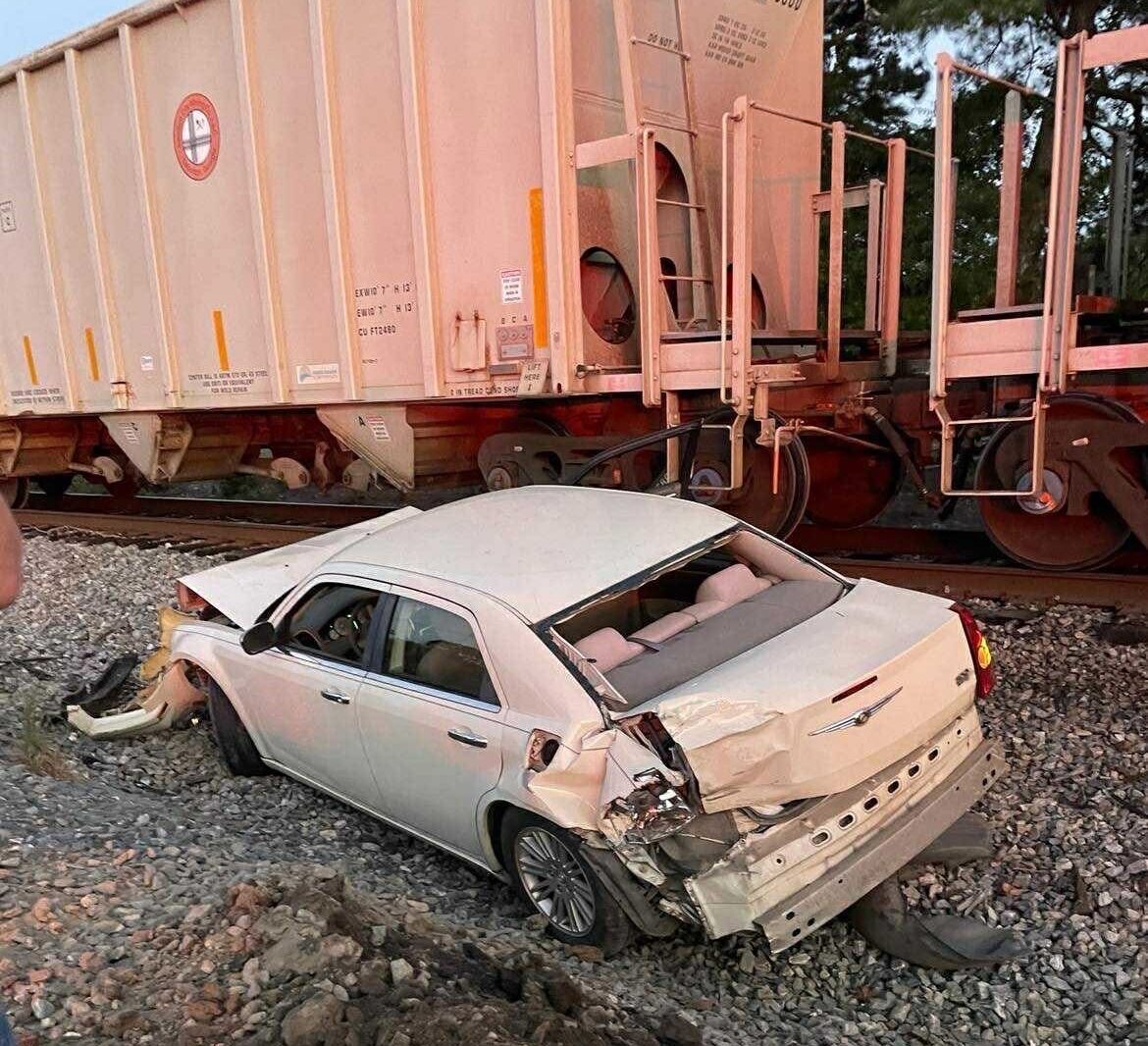 Muscogee County Sheriff's deputy saves driver from train collision ...