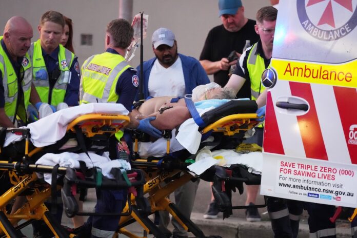 Gunmen kill 9 people at Sydney's Bondi Beach with 1 shooter dead and ...