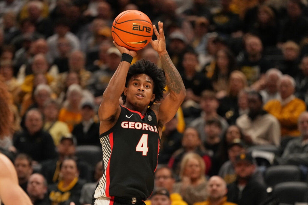 Millender's three-point play in final seconds lifts No. 21 Georgia past ...