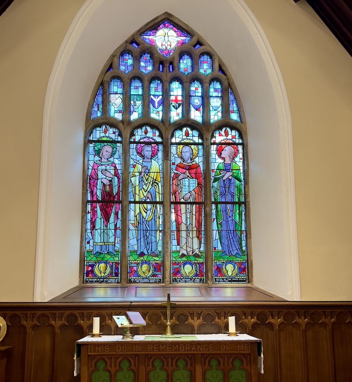 Graveyards are not spooky