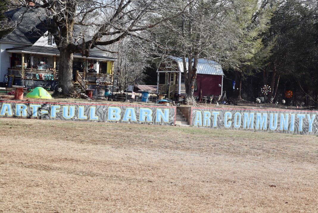 Partnership keeps Hemlock Studio Gallery open on Clarkesville square ...