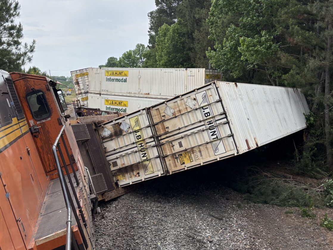 Three Alto residents charged with stealing cargo from derailed train in ...
